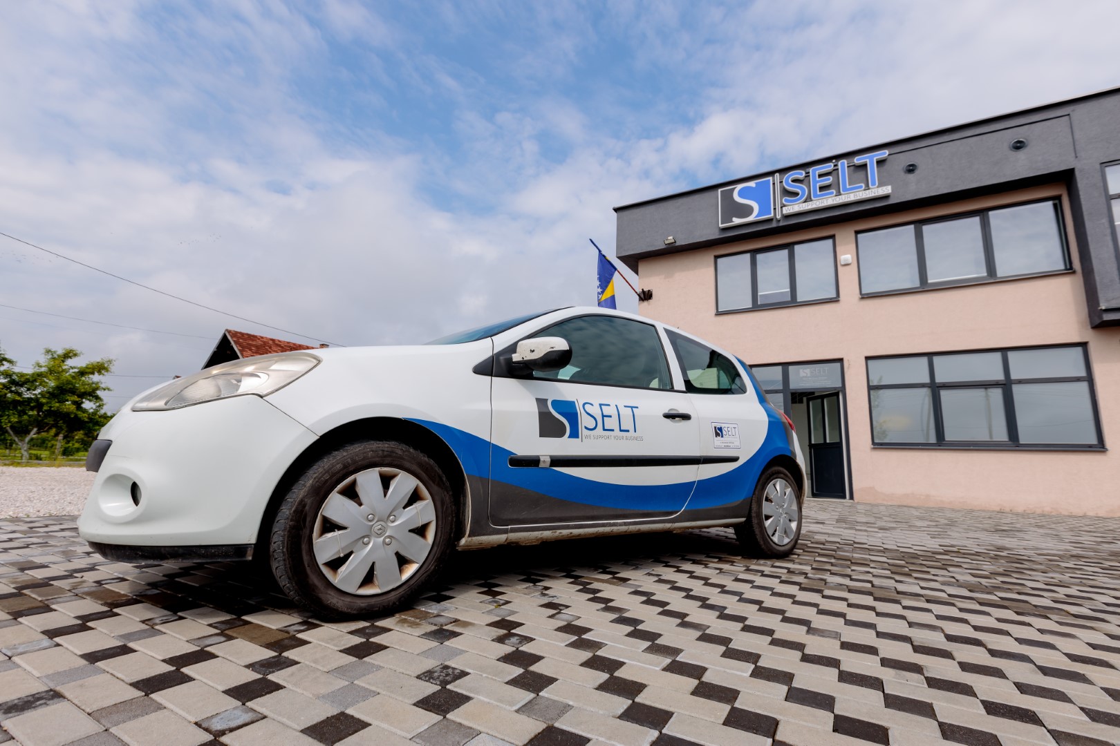 Kancelarijski materijal i namještaj, promo materijal - SELT BH